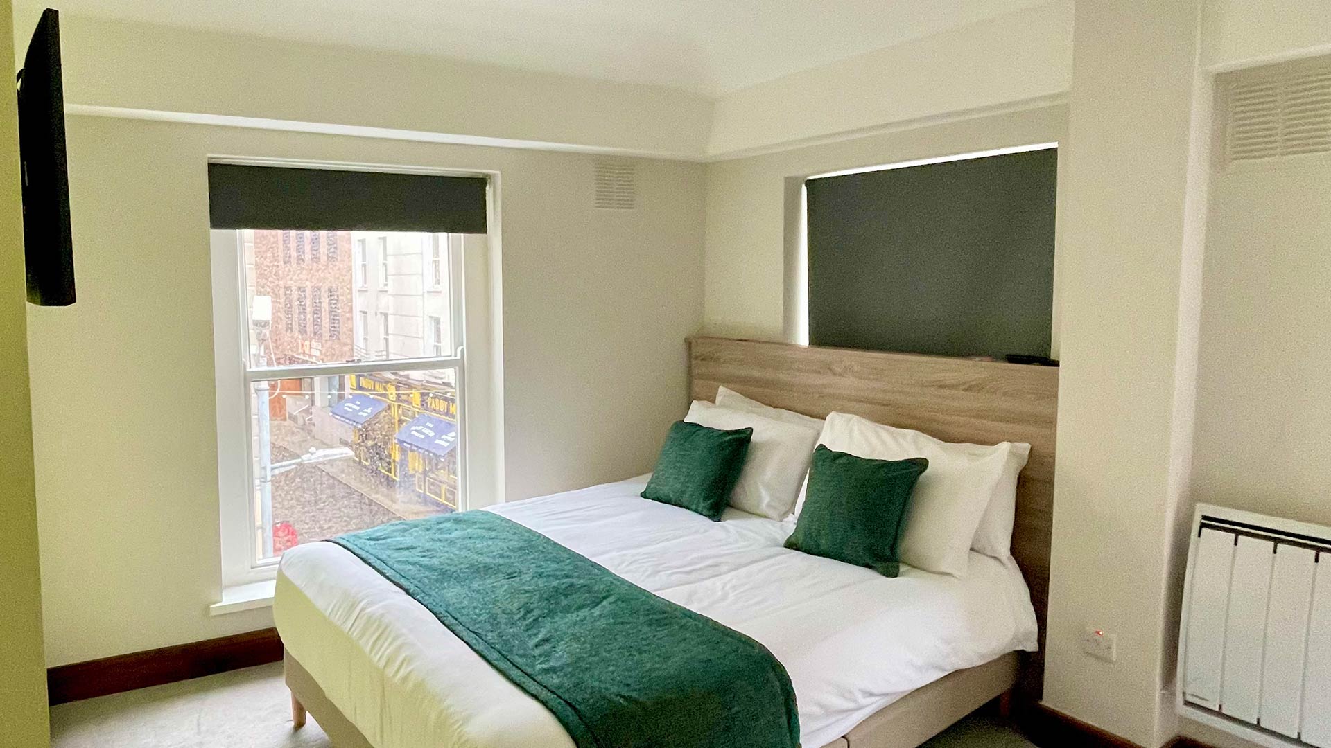 Quad Room | Temple Bar Rooms | The Norseman Ireland