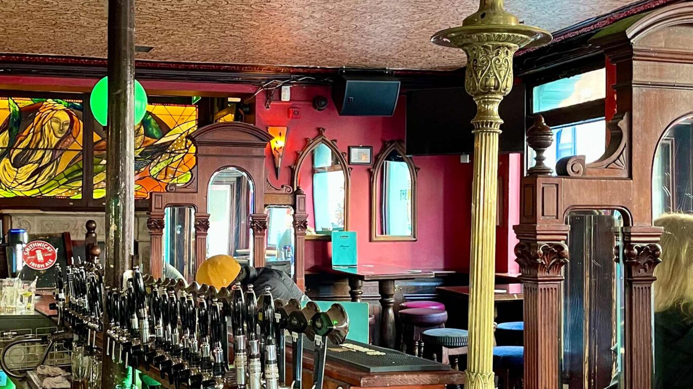 Traditional Irish Pub | Temple Bar Dublin Ireland | The Norseman