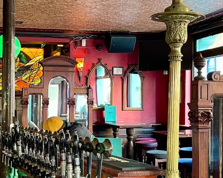 Traditional Irish Pub | Temple Bar Dublin Ireland | The Norseman