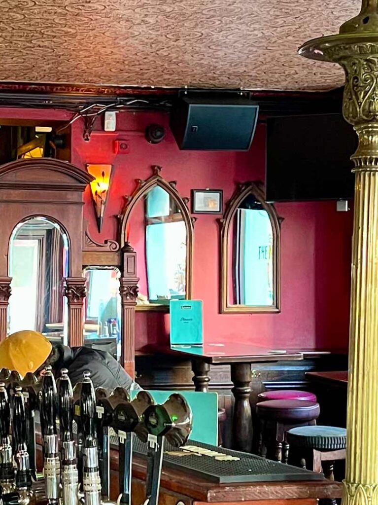 Traditional Irish Pub | Temple Bar Dublin Ireland | The Norseman